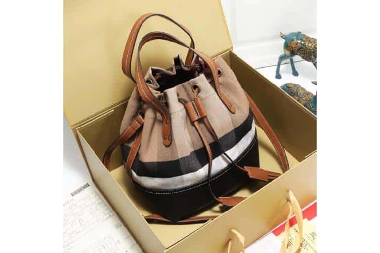 Как выбрать женскую 🌞 сумку бренда Burberry 👜